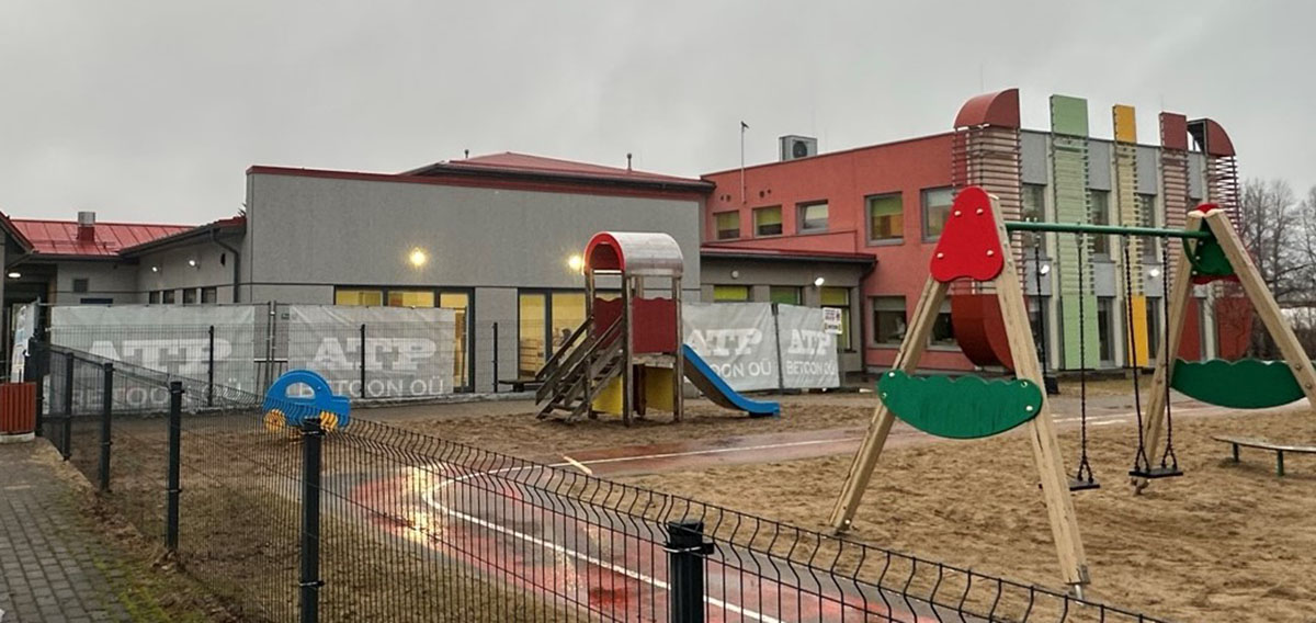 Raa­si­kul ava­ti pi­du­li­kult las­teaia juur­dee­hi­tus – Archyde