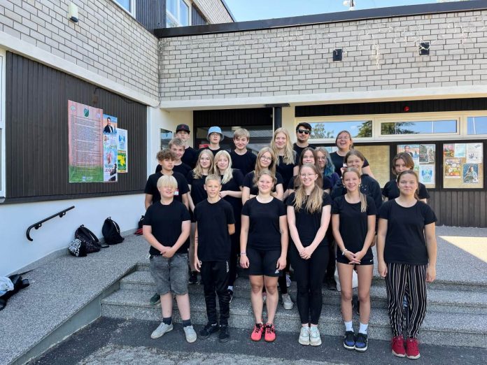 Õpilasmalevlased tegid Arukülas ja Raasikul heakorratöid - Sõnumitooja